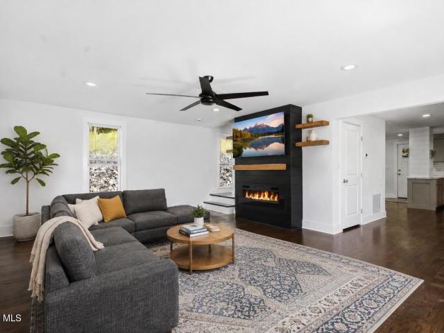 122 High Rock Road