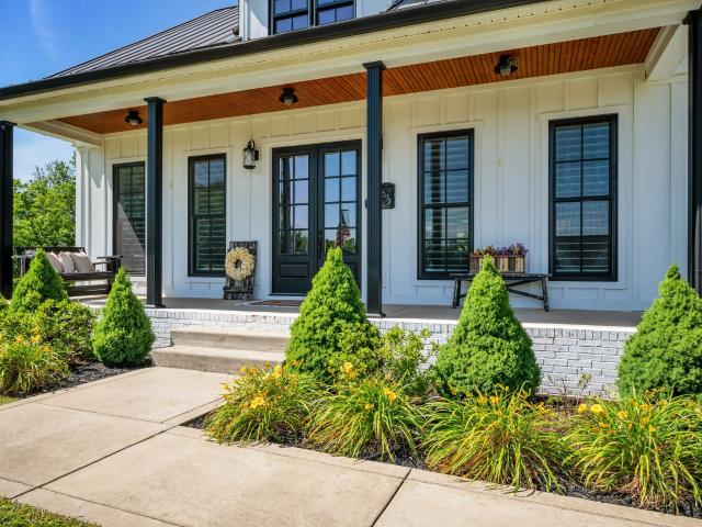 122 Hillside Dr