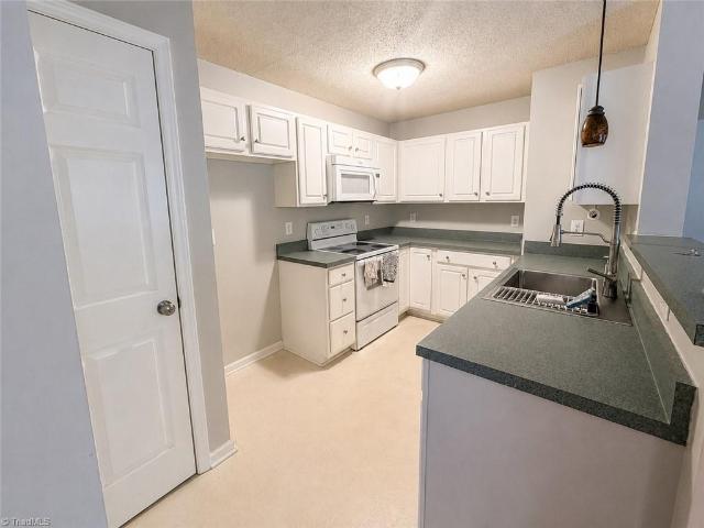 122 Ivy Glen Court