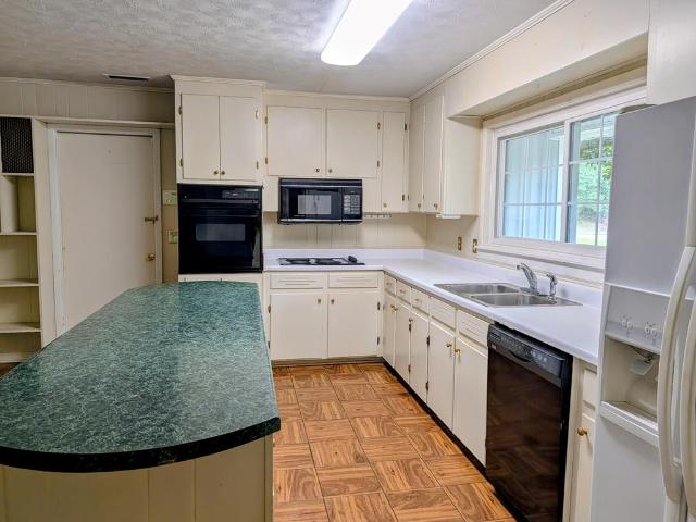 122 Joseph Dr