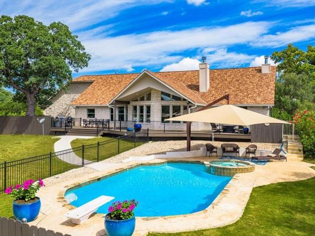 122 Oak Hampton Trl, Kerrville, TX 78025
