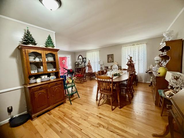 122 Oak Hill Dr