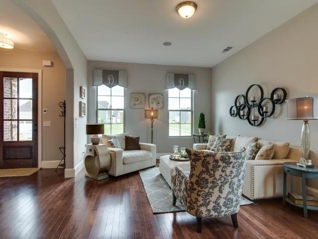 122 Oasis Dr