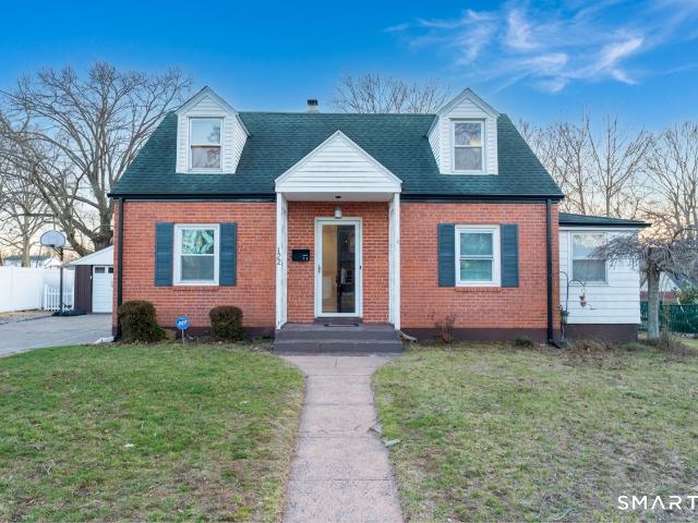 122 Oberlin Rd, Hamden, CT 06514 | MLS #24152 | Compass