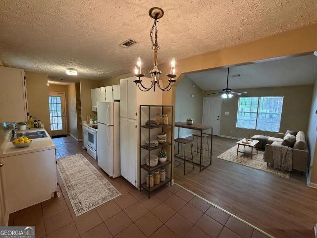 122 Oriole Drive