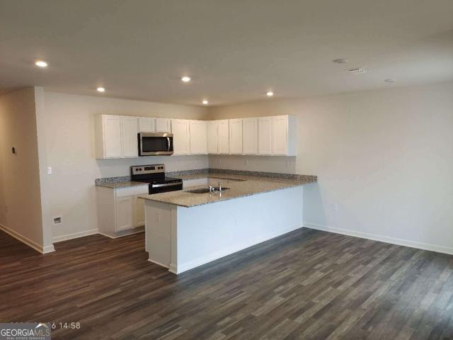 122 Oxford Lane