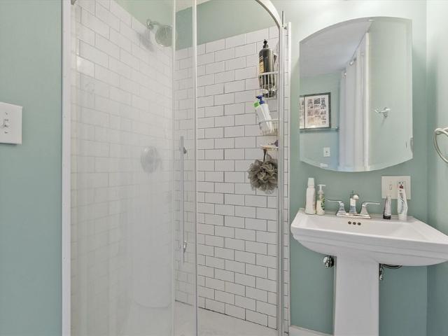 122 Laurel St, Fitchburg, US, MA