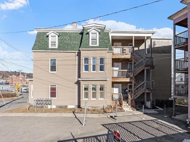 122 Laurel St, Fitchburg, MA 01420 | MLS #73470