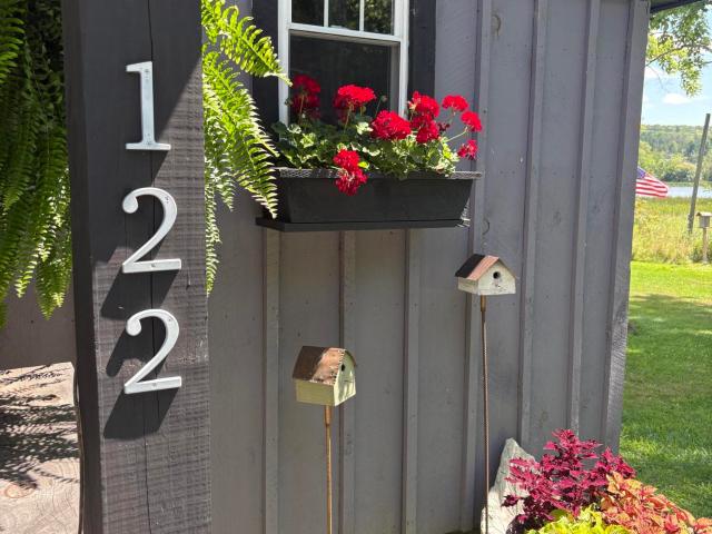 122 Lakeside Avenue
