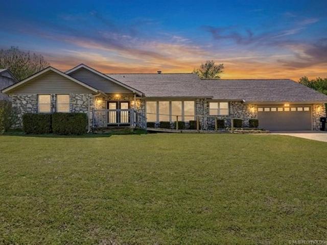 122 Lakeview Dr, Mannford, OK 74044