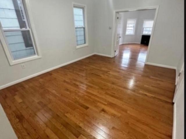122 Littleton Ave