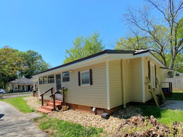 122 Mandeville Avenue A
