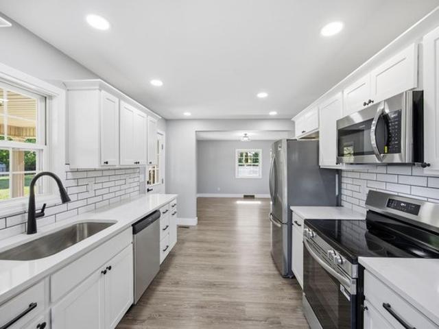 122 Meadowlark Dr, Richmond, KY 40475