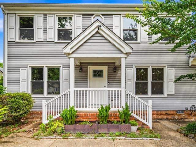 122 Michaels Woods Dr