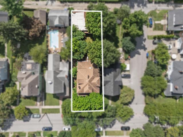 122 N Bayly Ave