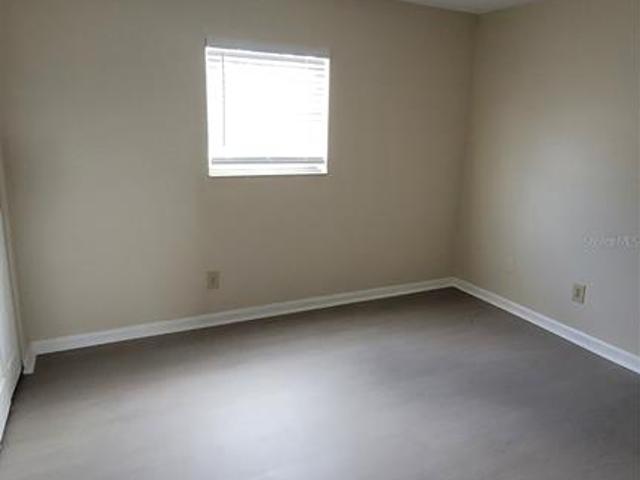122 N Kings Ave, Unit 202, Brandon, FL 33510 | MLS #TB8492