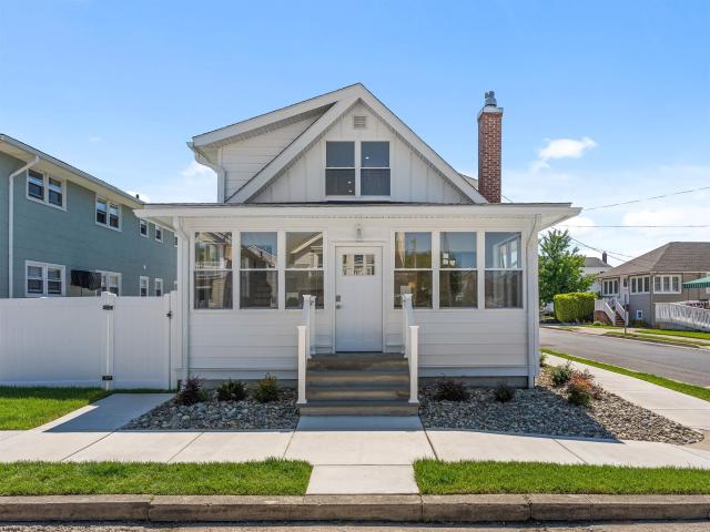 122 N Melbourne Ave