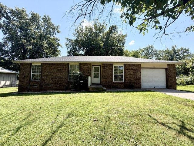 122 N Pinewood Ave, Republic, MO 65738