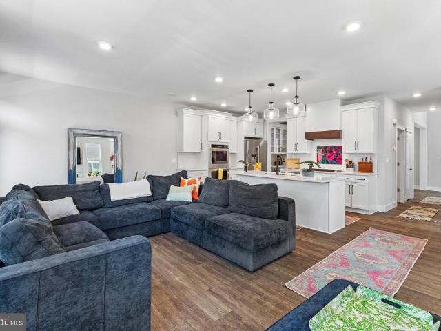 122 N Providence Road
