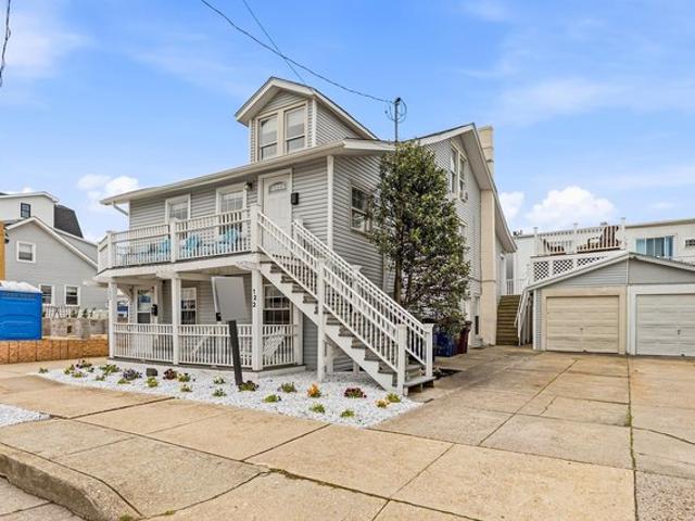 122 N Sacramento Ave, Ventnor, NJ 08406