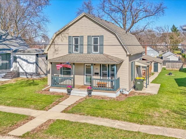 122 N Stott Street