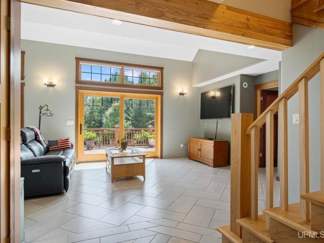 122 Norway Trail