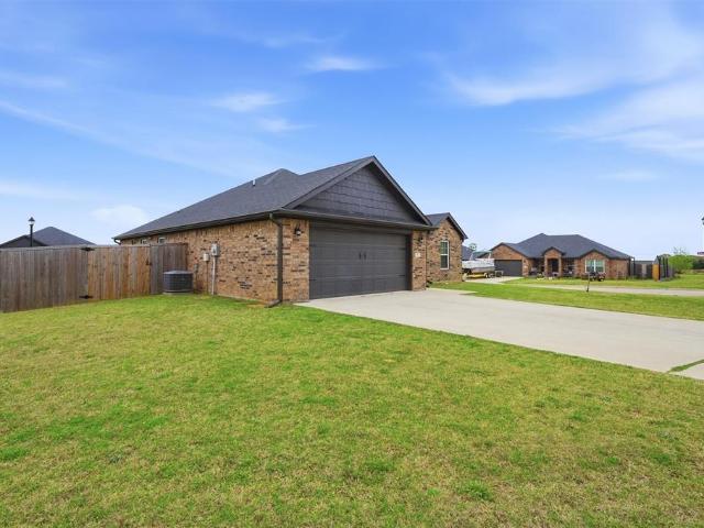 122 North Meadows