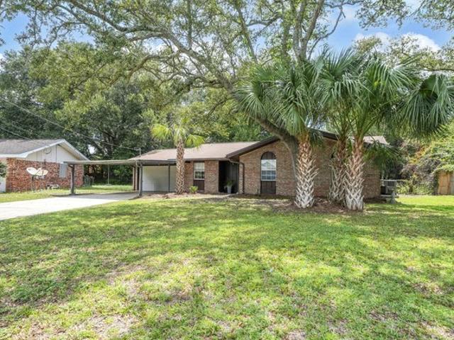 122 Newcastle Cir, Fort Walton Beach, FL 32547