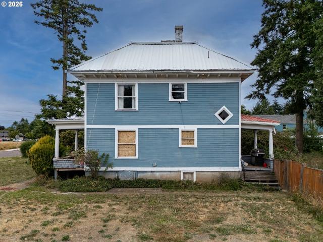 122 S 12TH AVE