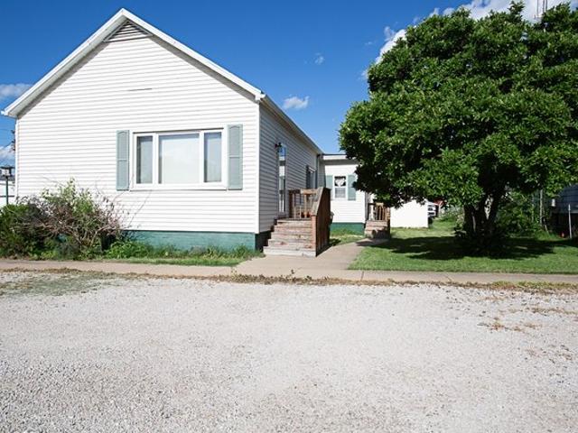 122 S Cedar St, Toluca, IL 61369