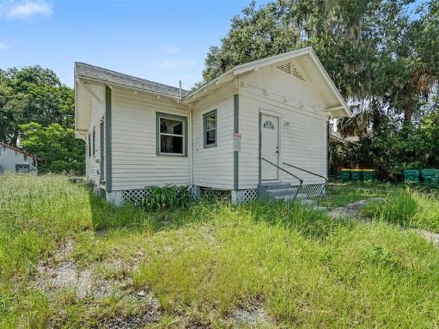 122 S Garfield Ave, Deland, FL 32724