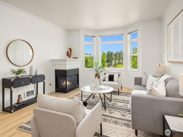 122 S State St Unit 207E, Kirkland, WA 98033