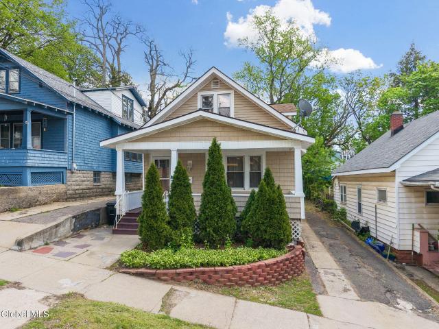 122 Snowden Avenue