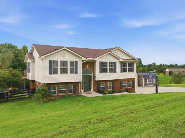 122 Saddle Brook Circle