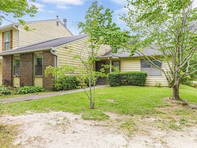 122 Sandalwood Cir, Lawrenceville, GA 30046