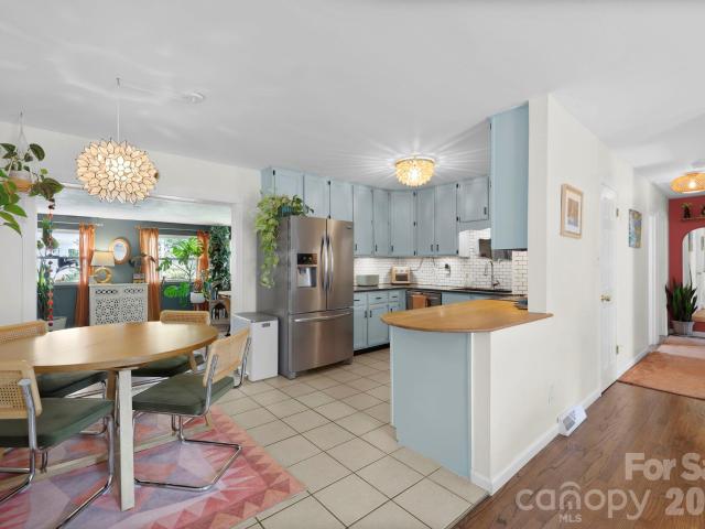 122 Scenic View Drive