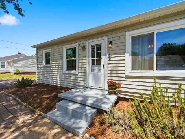 122 settlemyre road