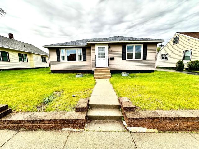 122 Sinclair Lewis Avenue