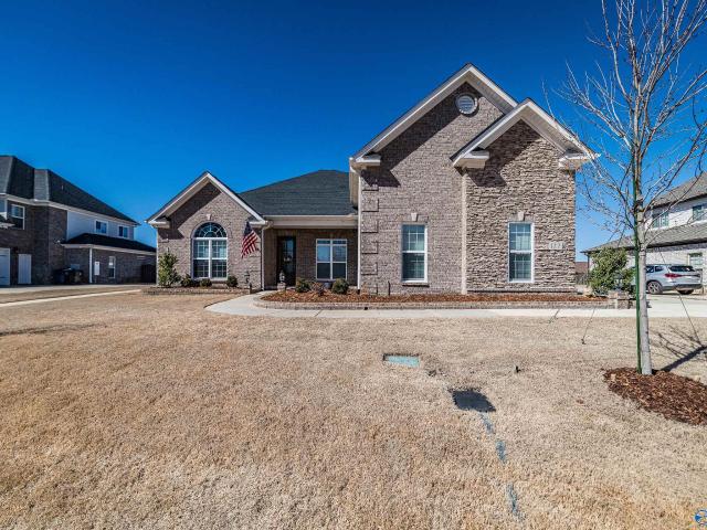 122 Starling Drive