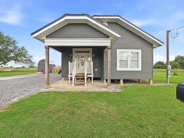 122 Sunny Acres Dr, Lockport, LA 70374