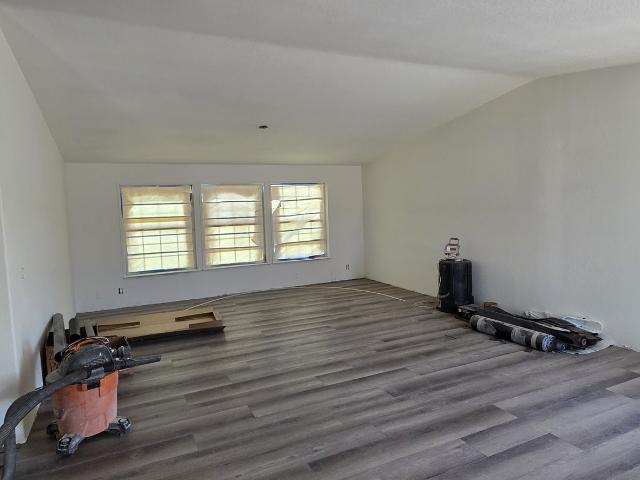122 SW 10TH ST