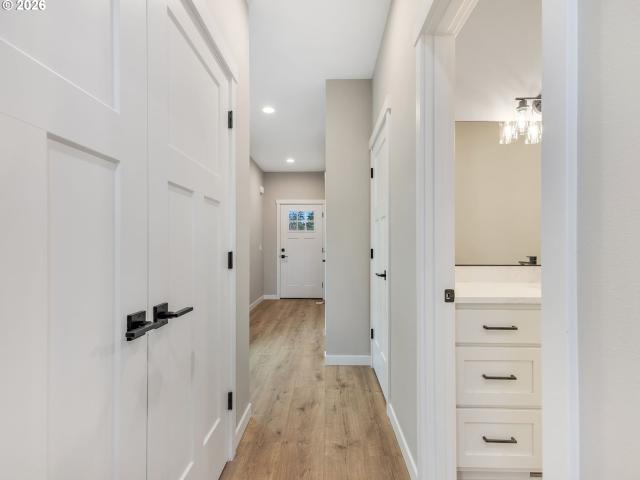 122 SW Alder CT