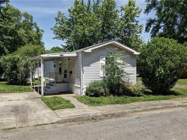 122 Pompano Lane SE