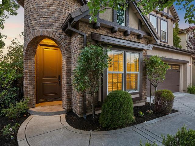 122 Paddington Ct