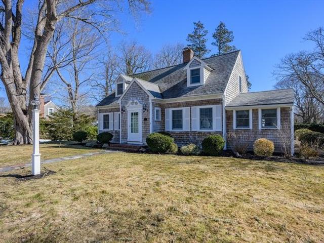 122 Park Ave, Centerville, MA 02632