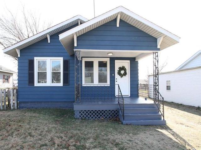 122 Park Ave, Wood River, IL 62095
