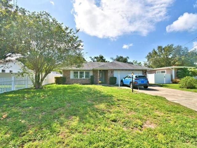 122 Pasco Rd, Winter Haven, FL 33884