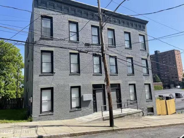 122 Philip Street, Fl 1, Albany, NY 12202