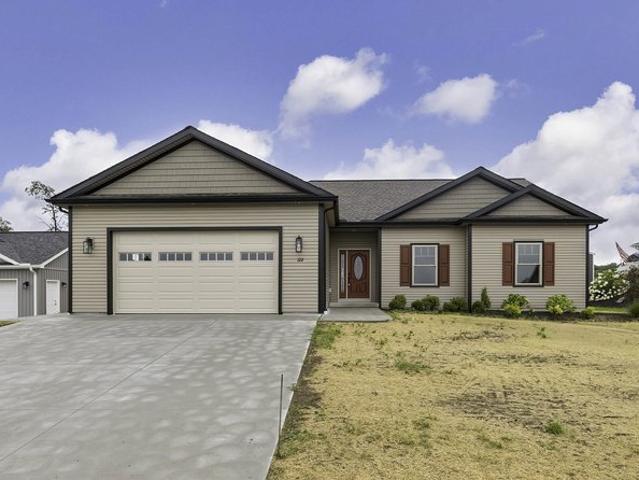 122 Pine Tree Ln, North East, PA 16428