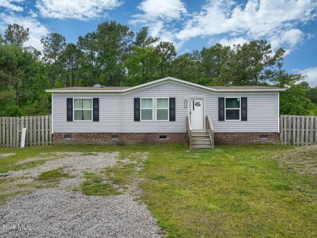 122 Piney Creek Dr, Holly Ridge, NC 28445